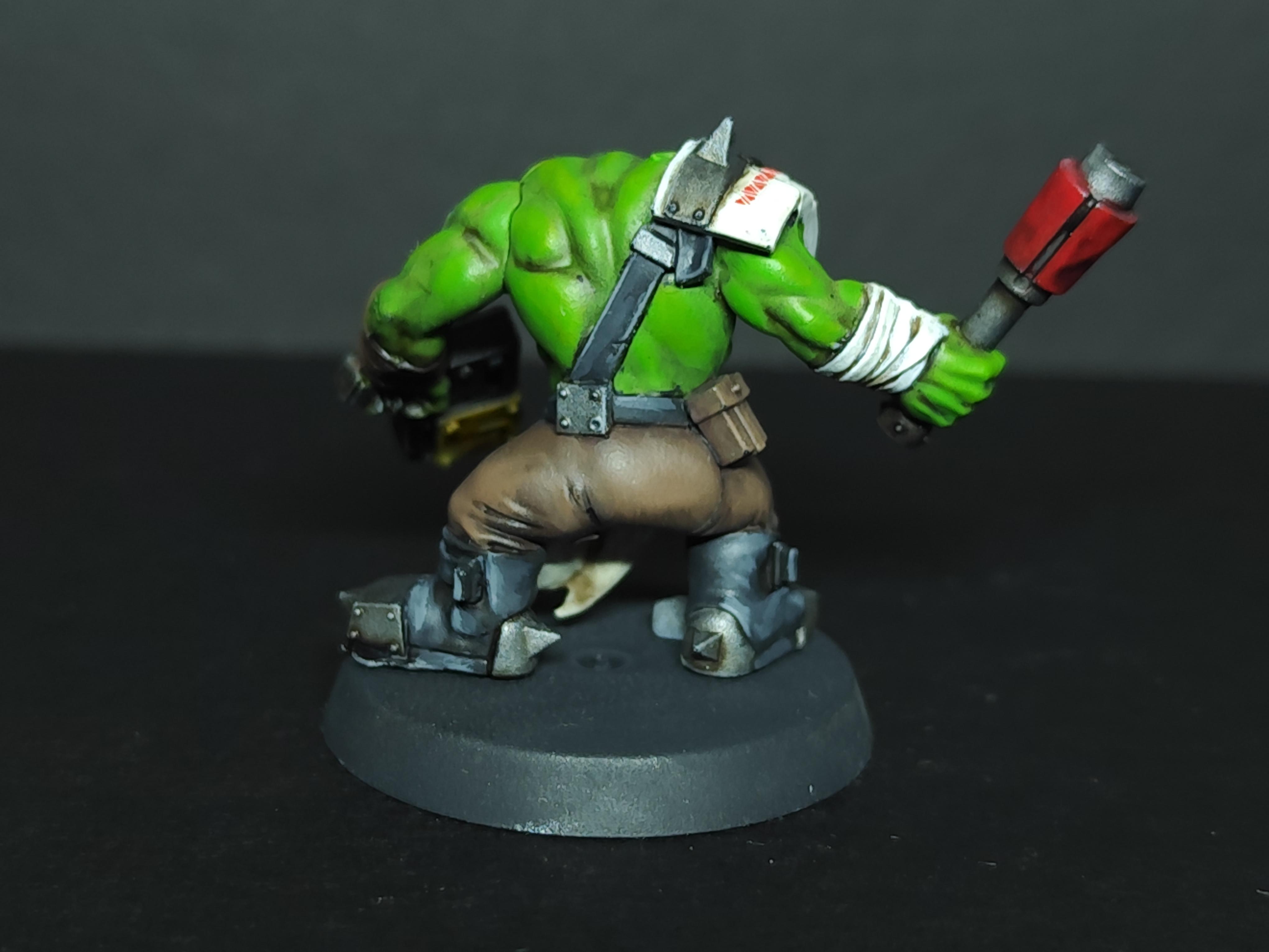 I'm really starting to like white armor and cloth on my orks | Scrolller