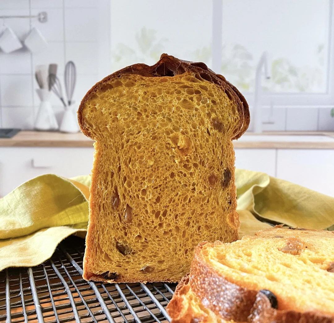 Pumpkin Cinnamon Sourdough Bread | Scrolller
