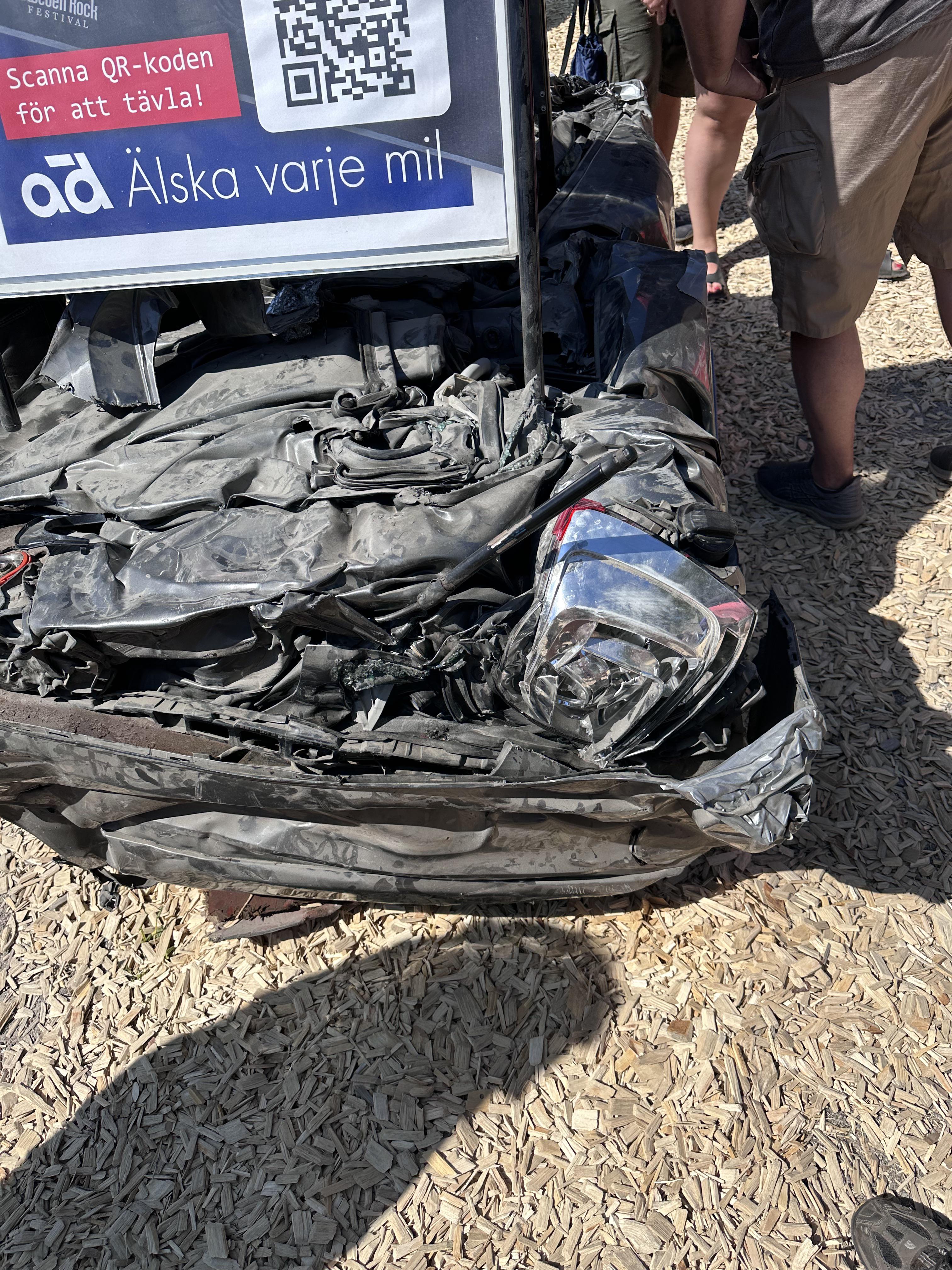 Excited shadow | Scrolller