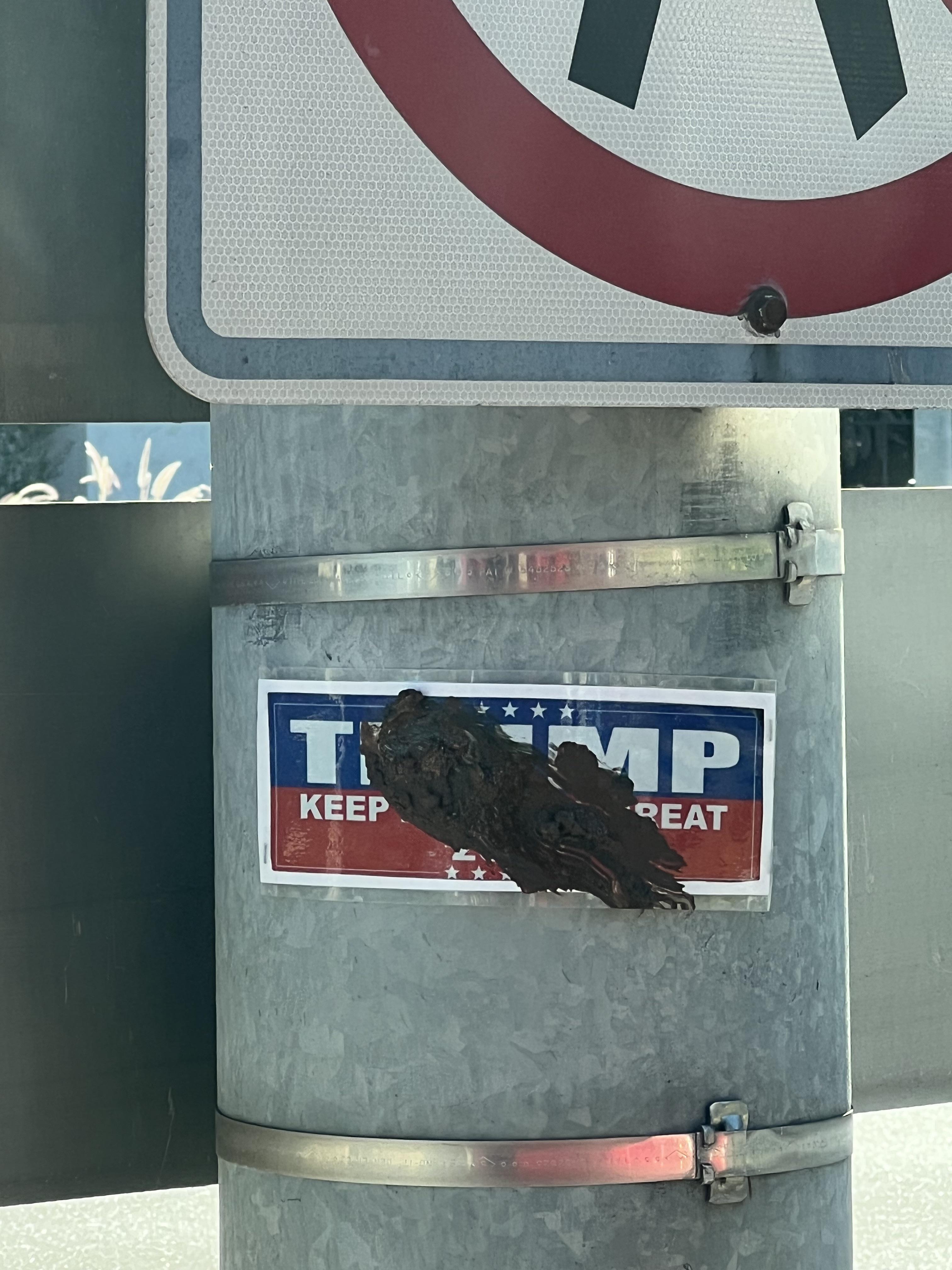 Poo smeared | Scrolller