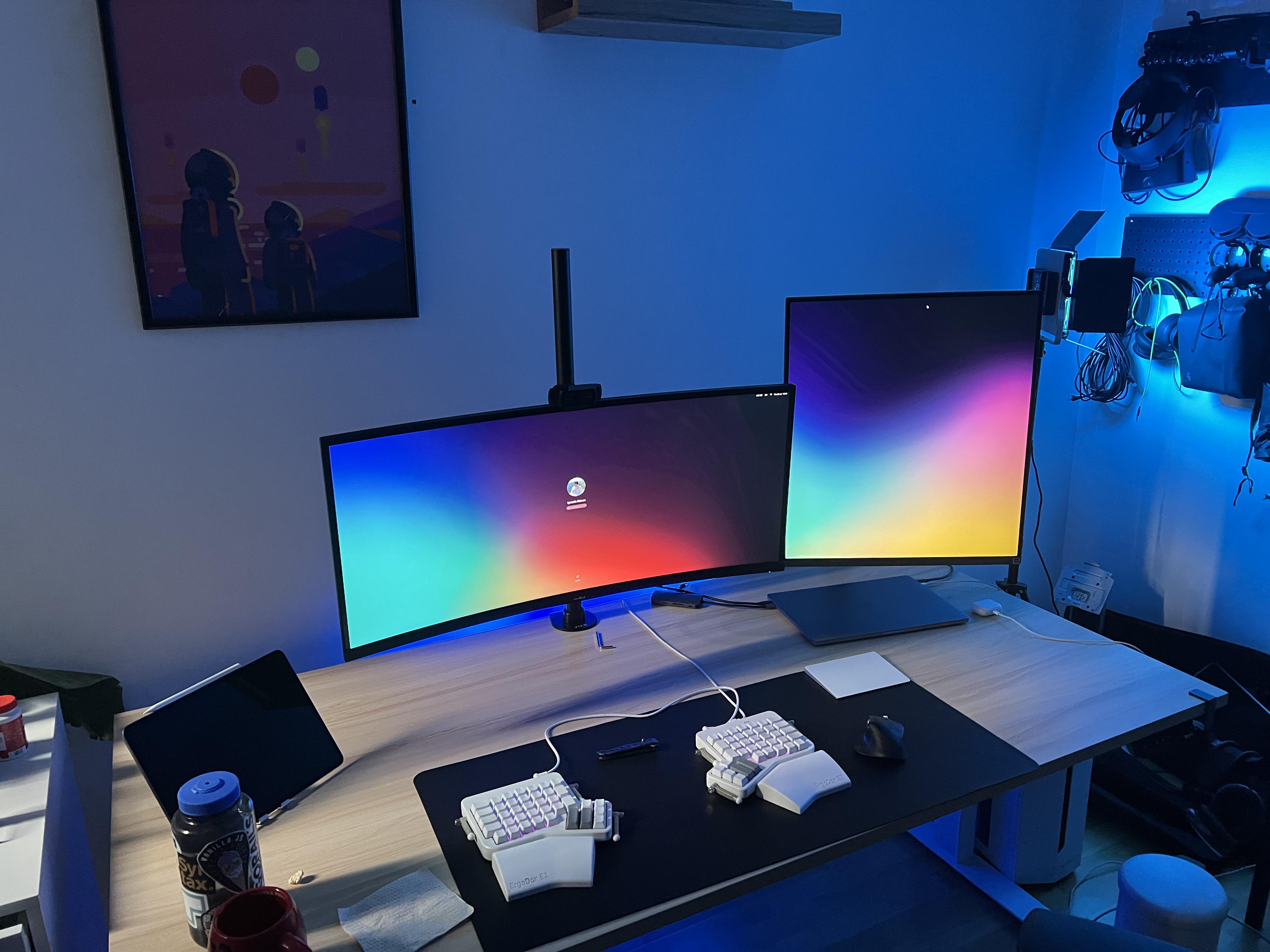 Developer & YouTuber setup for productivity | Scrolller