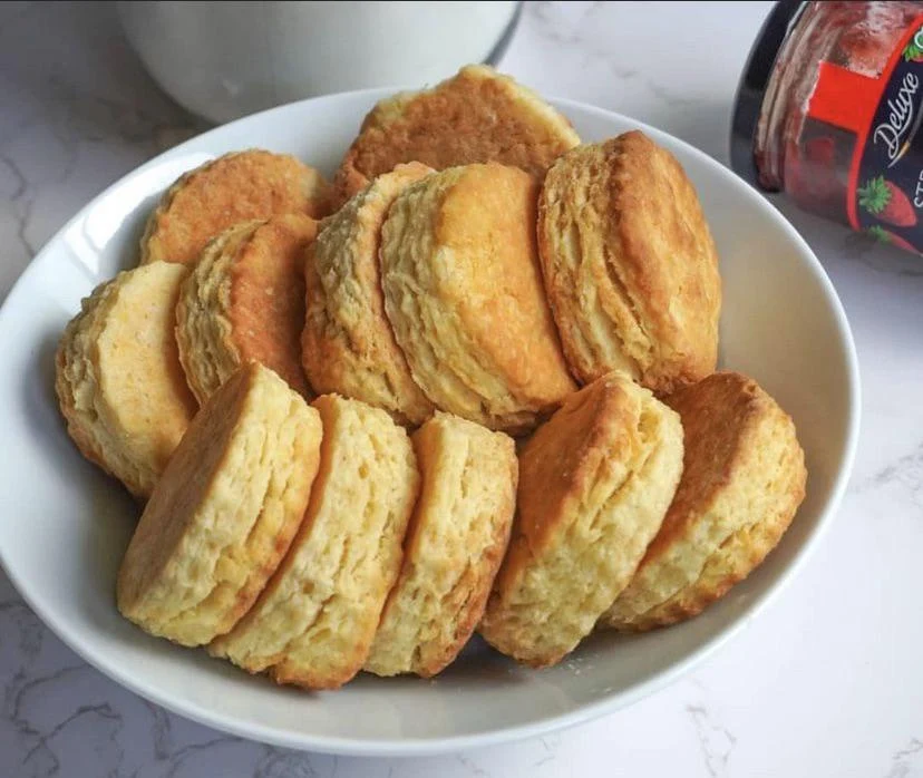 Buttermilk biscuits | Scrolller