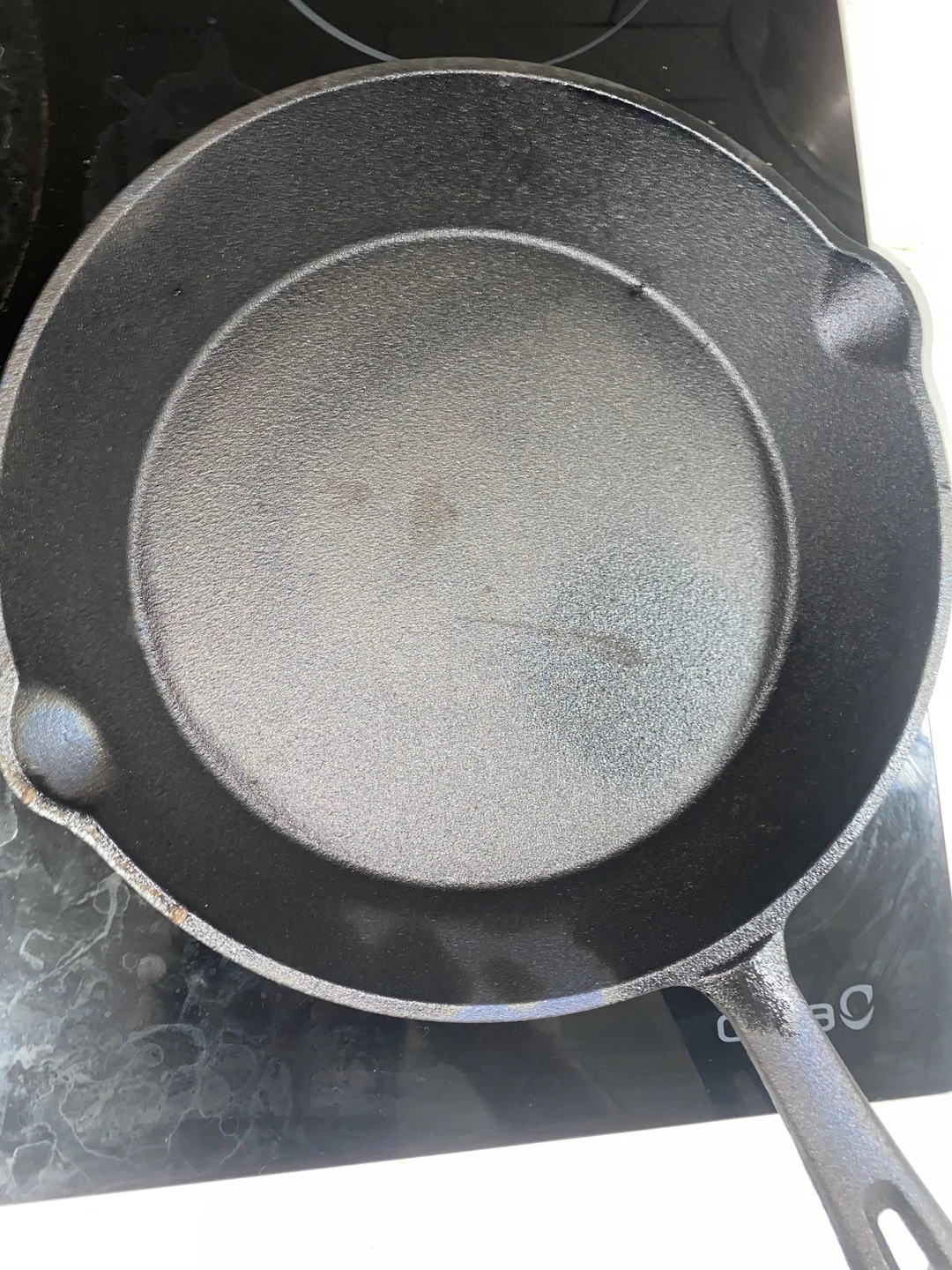 Is there anyway to know if a first coat of seasoning actually worked? | Scrolller