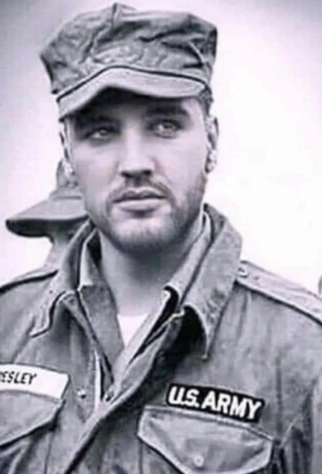 Elvia Presley after induction - 1958 | Scrolller