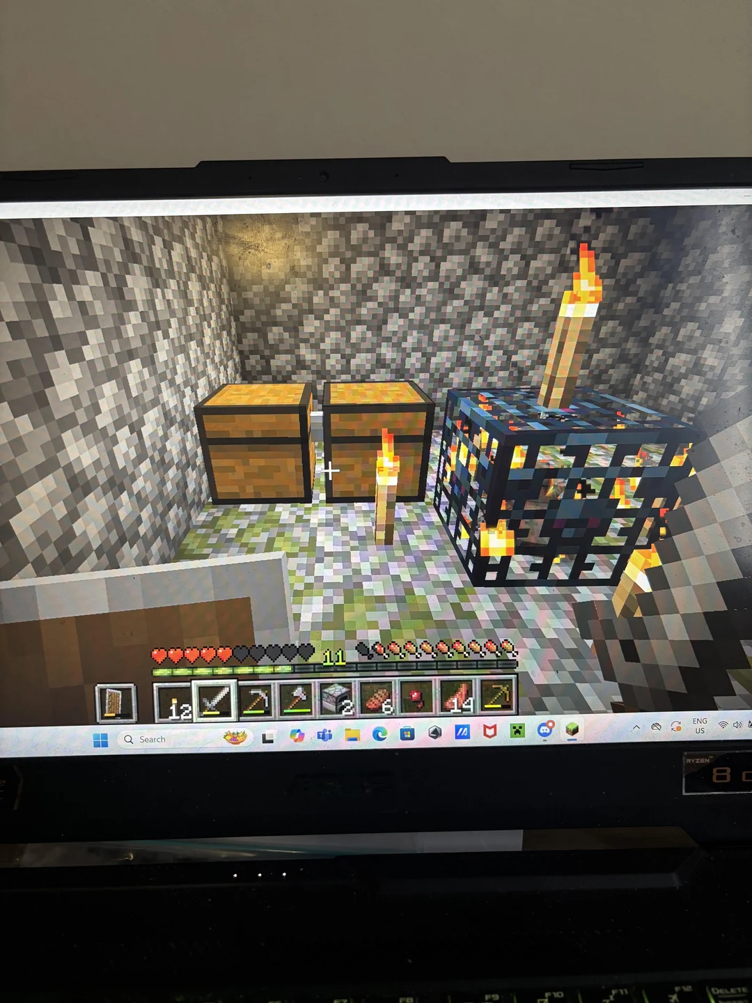 is this common? spawn double chest facing each other | Scrolller