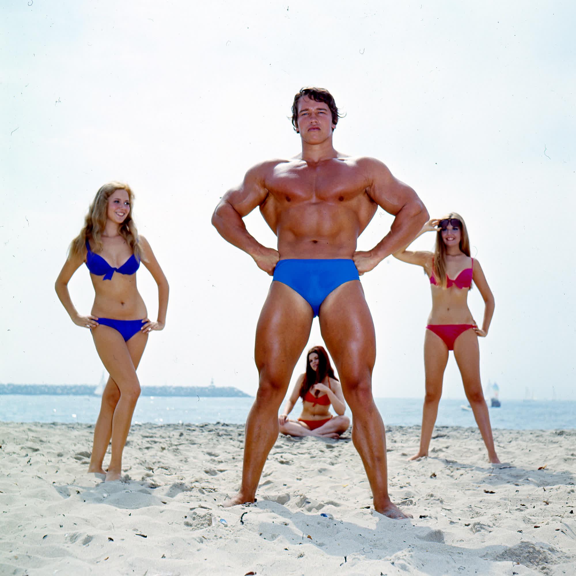 Discover more like OldSchoolCool: Arnold Schwarzenegger poses for Mr. America magazine in 1969 ...