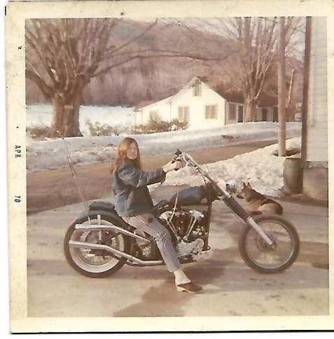 Missing my mom today. 1970 | Scrolller