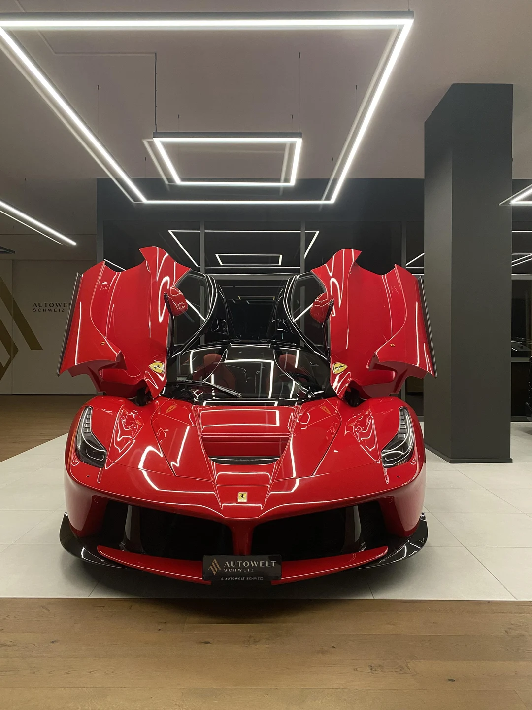 Ferrari LaFerrari [3024x4032] | Scrolller