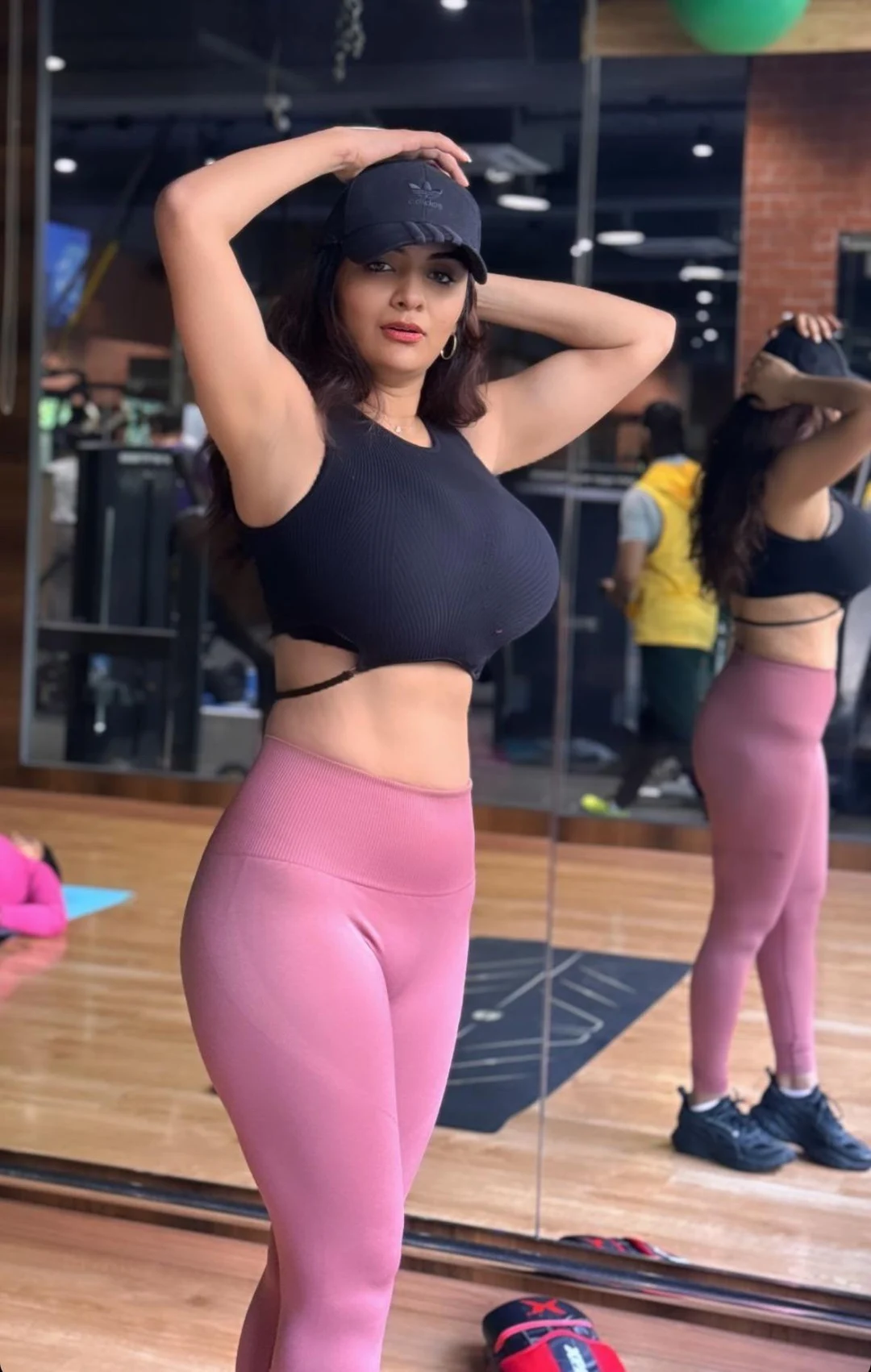 Gym Attire | Scrolller