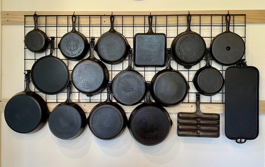 I only keep what fits on the rack. Got the Handy Dan. Difficult ...