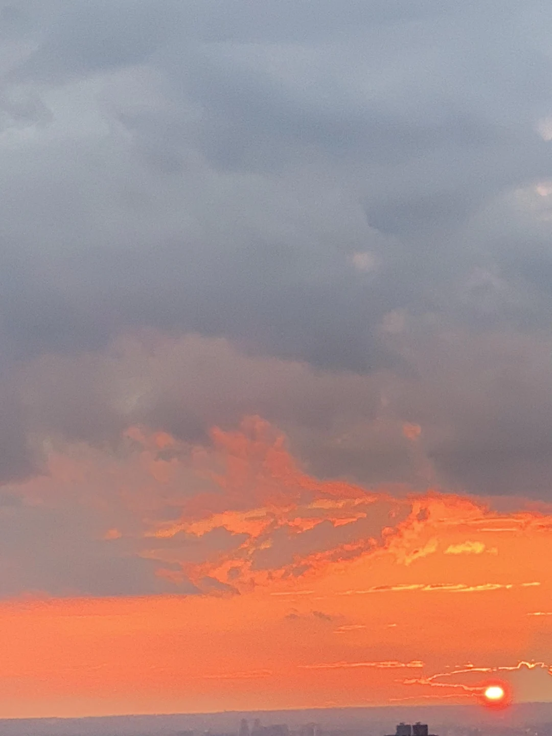 Discover more like SkyPorn: A setting sun and Related Content | Scrolller