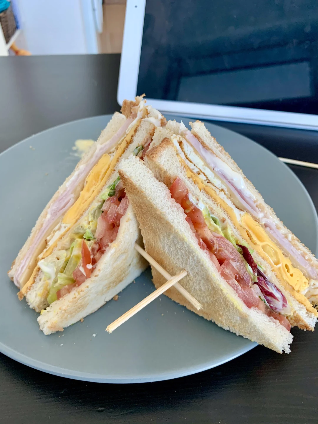 Traditional club sandwich | Scrolller