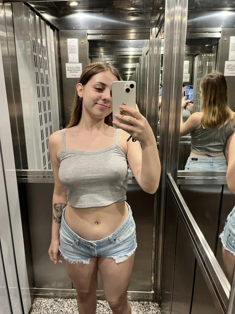 Discover more like Croptopgirls: My going out outfit im looking daddys and Related Content ...