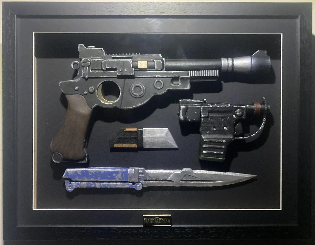 Mandalorian Weapons Display | Scrolller