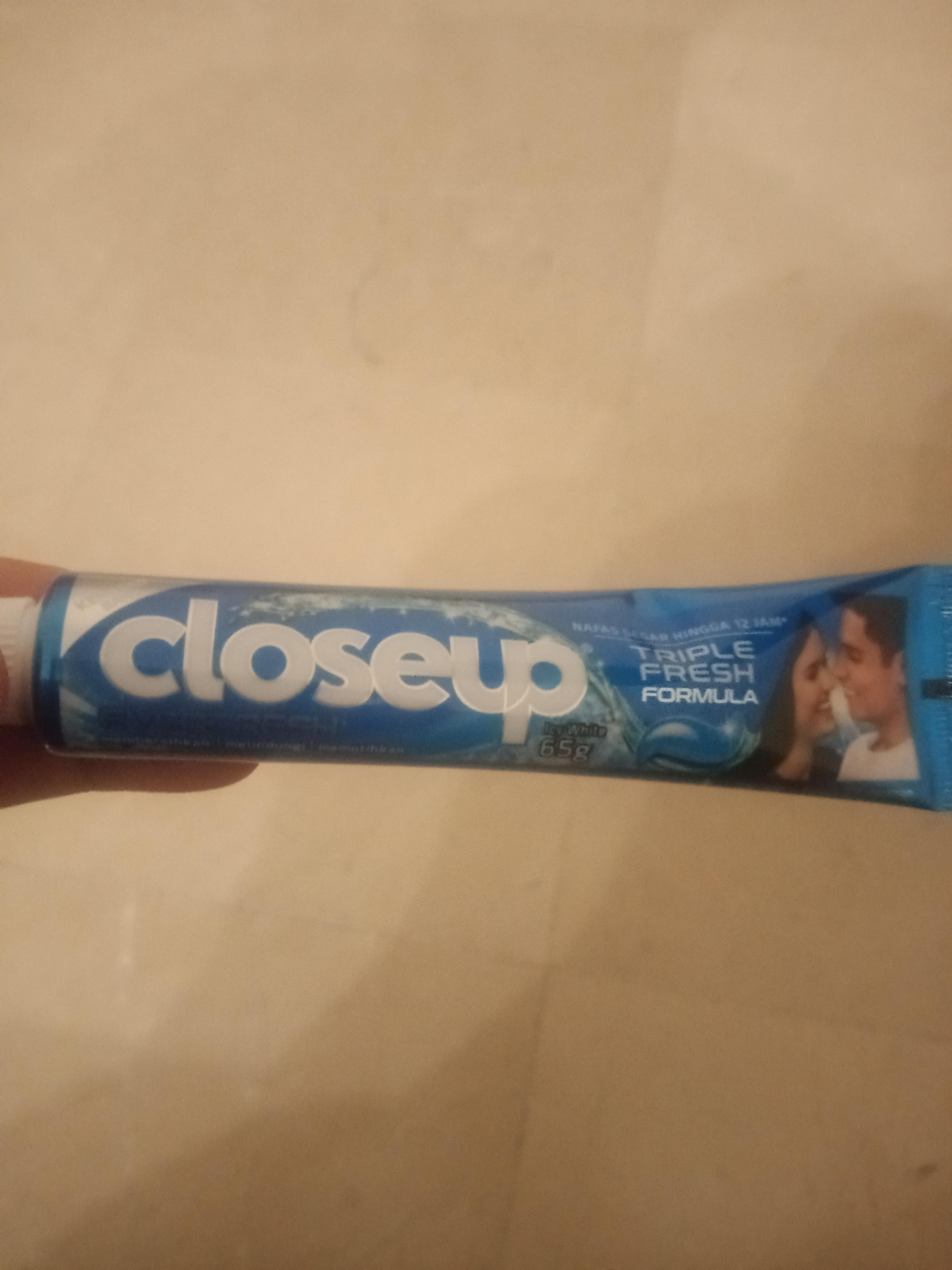 The only closeup that i have.....is this toothpaste(OC) | Scrolller