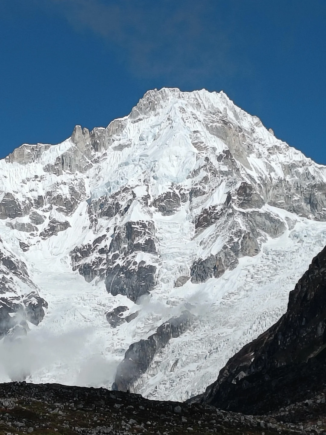In the far reaches of the Himalaya - Mt. Siniolchu, Sikkim, India [3072 ...
