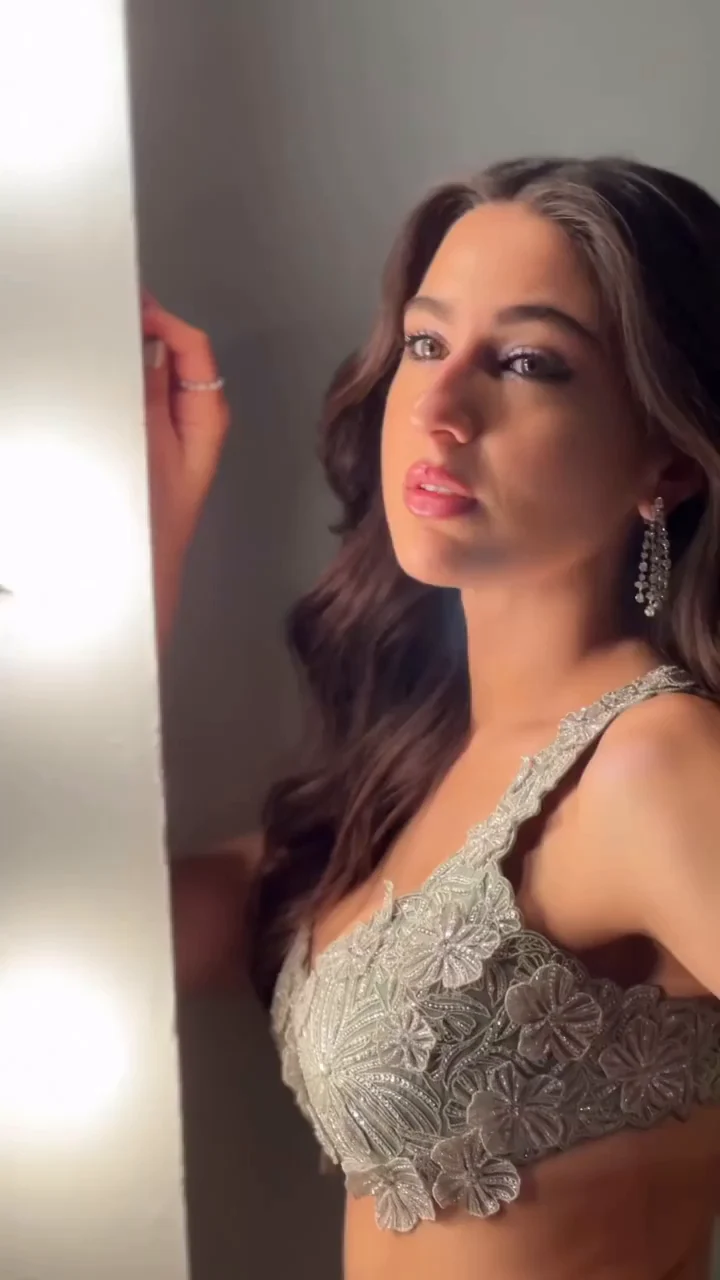 Sara Ali Khan | Scrolller