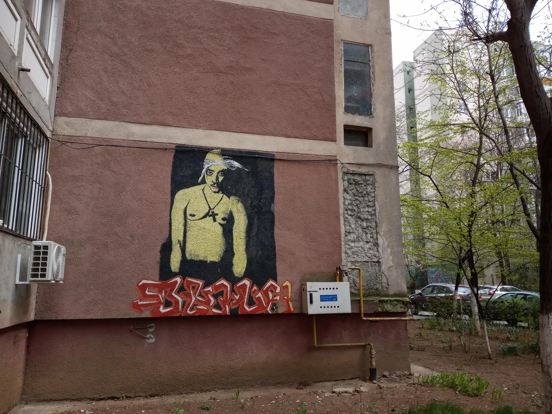 Mural portrait of Tupac Shakur (Bucharest, Romania, cca 2000-2005) | Scrolller