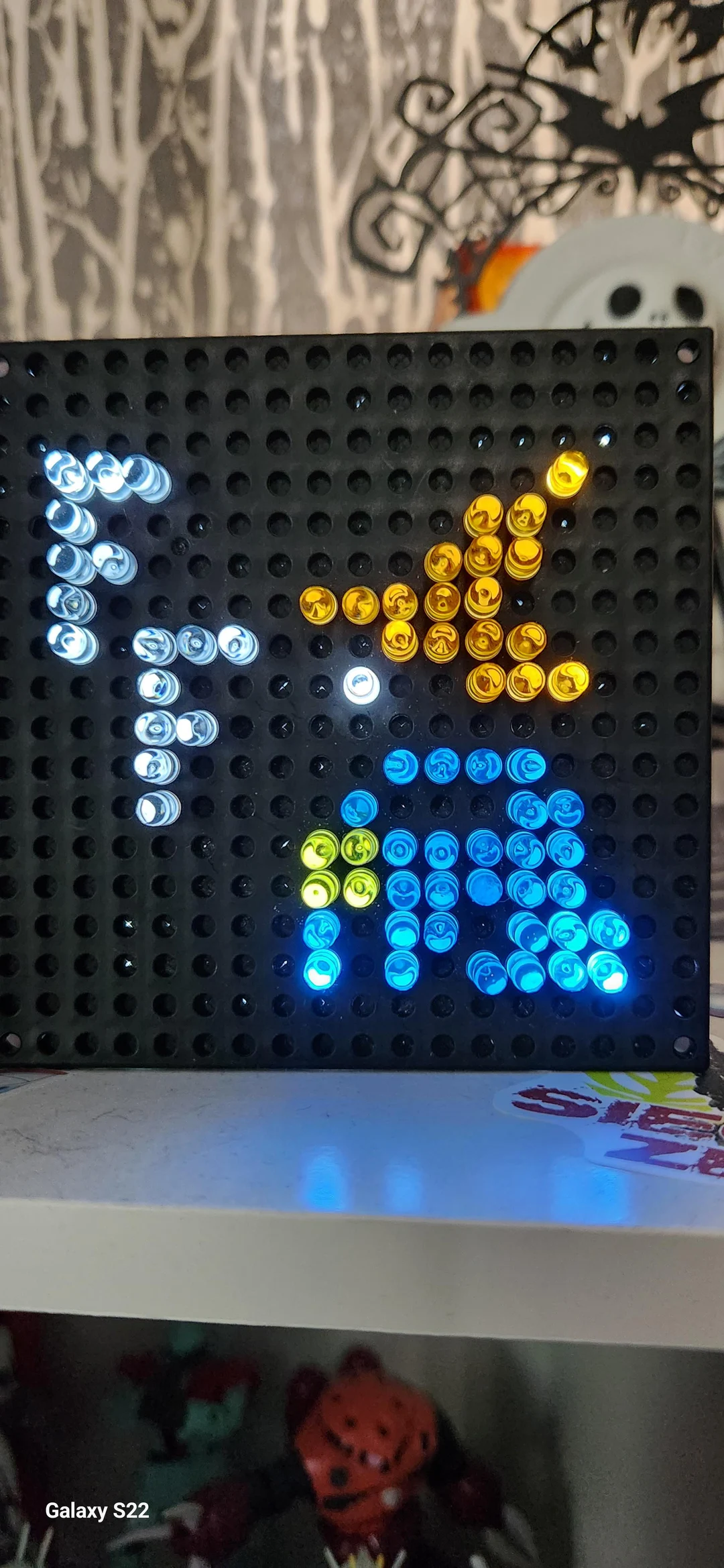 Final Fantasy Lite Brite by me | Scrolller