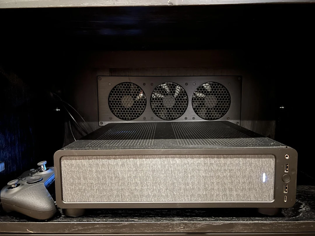 First SFF build - Fractal Ridge | Scrolller