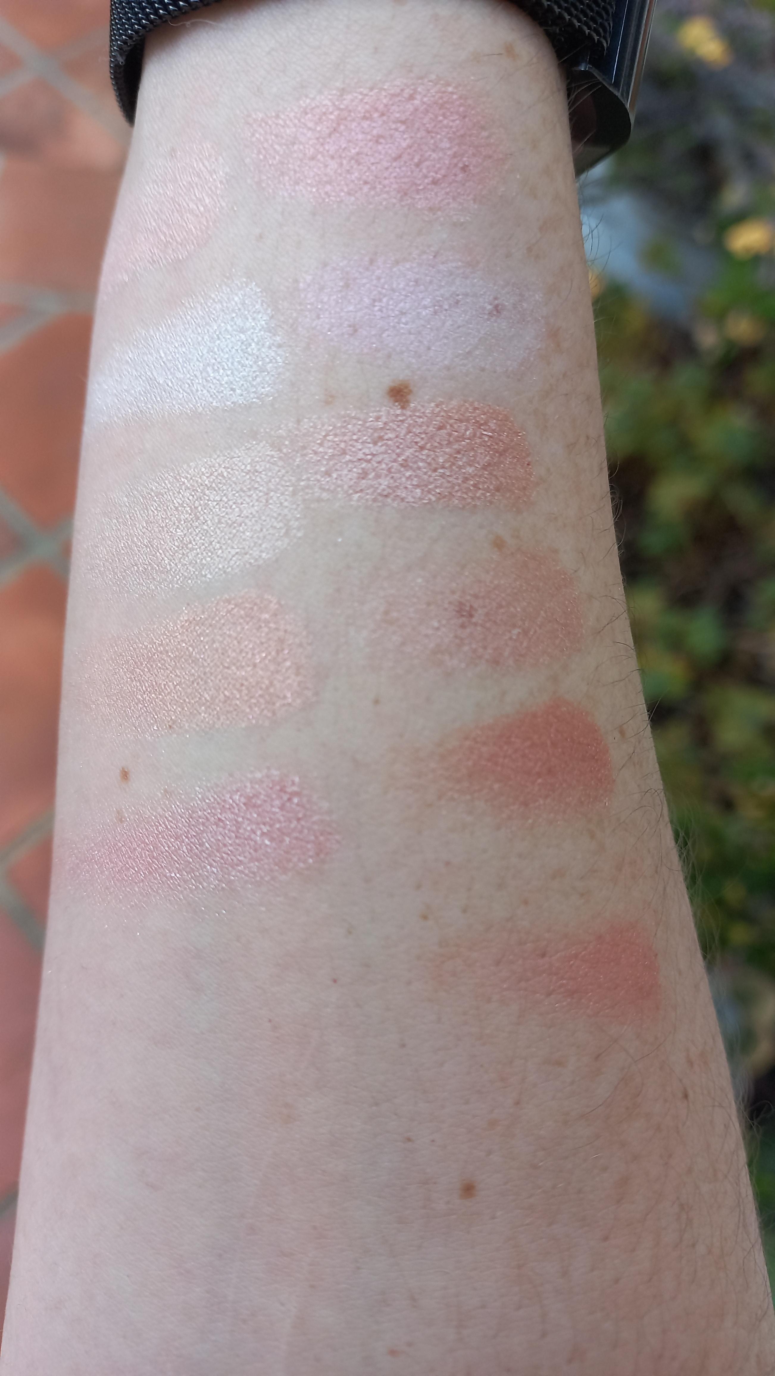 Comparing Charlotte Tilbury Romance Light highlighter to The Body Shop ...