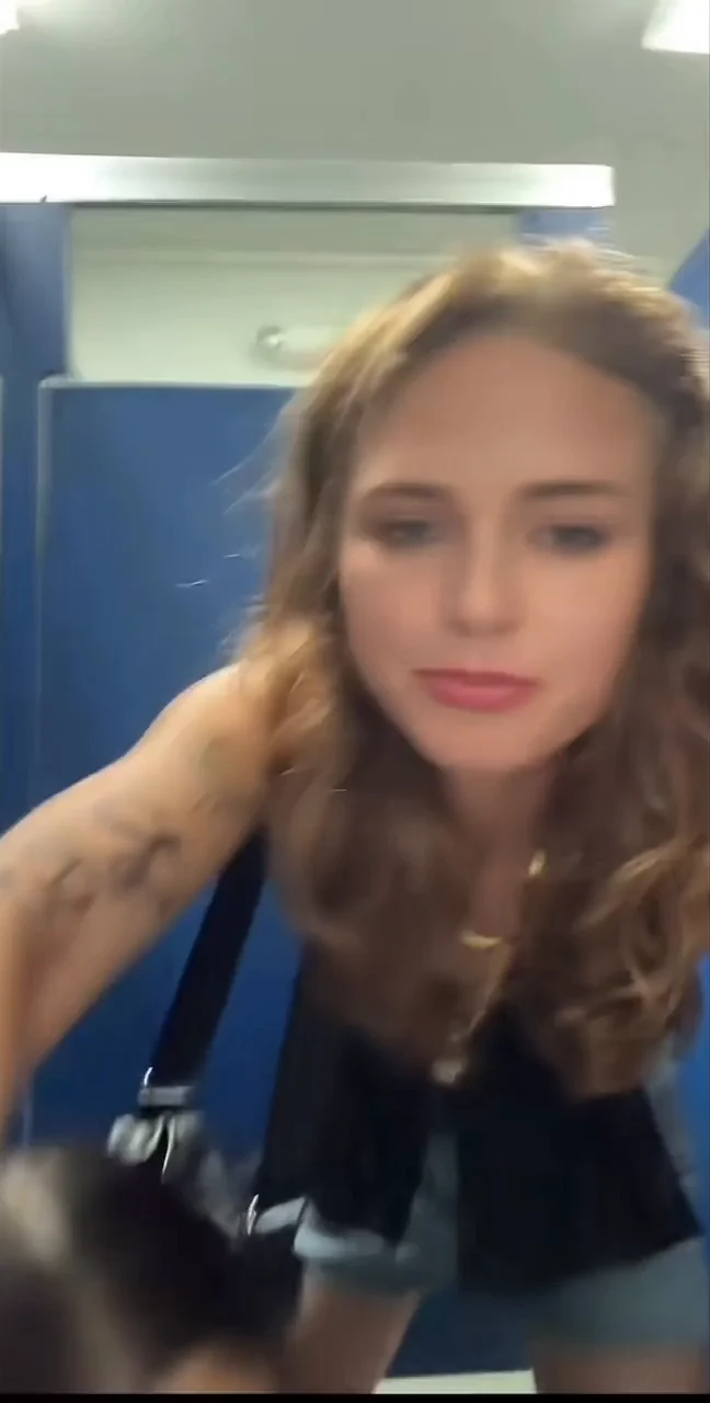 HMC while we are in the restroom | Scrolller