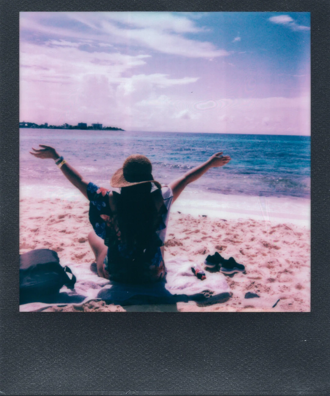 All good, all ways / Polaroid Now | Scrolller