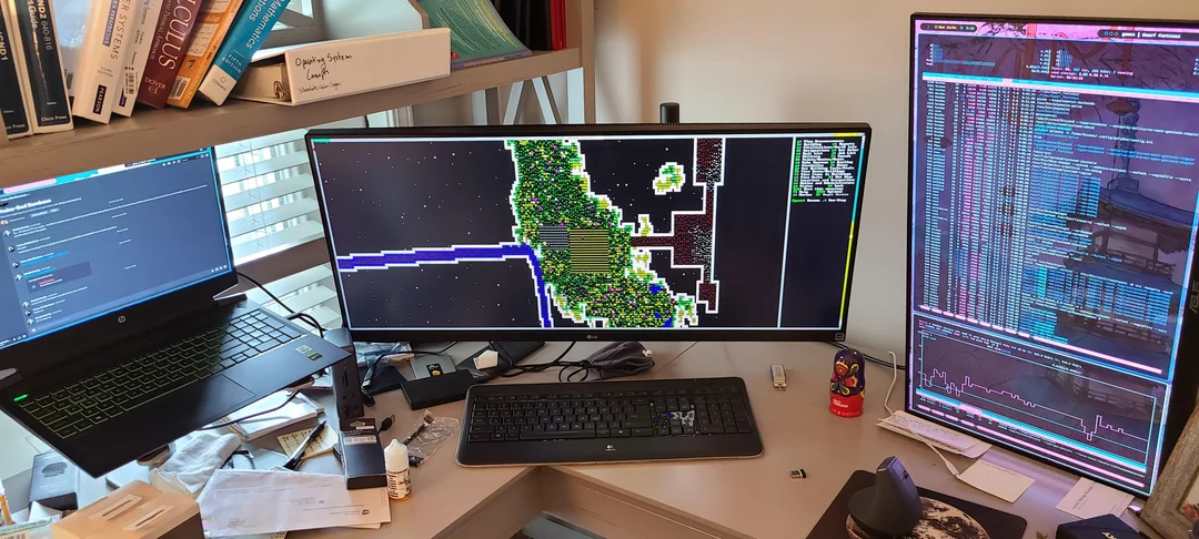 [Desktop] since we're apparently posting setups now, here's my Arch + bspwm setup that I use ...