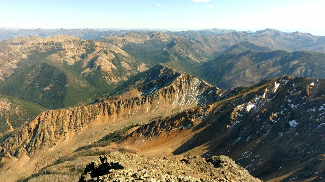 Looking east from the summit of Emigrant Peak, MT, USA [OC][4000x2240] | Scrolller