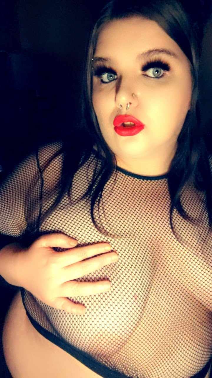 Whose down for a early morning fuck sesh? -DM's open- | Scrolller