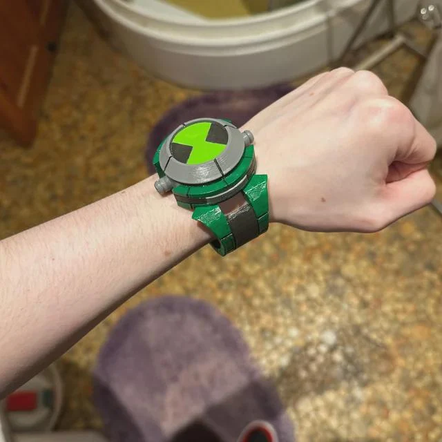 I want to print my own Omnitrix 3D. Has anyone printed an omnitrix in 3D? Do you know how I ...