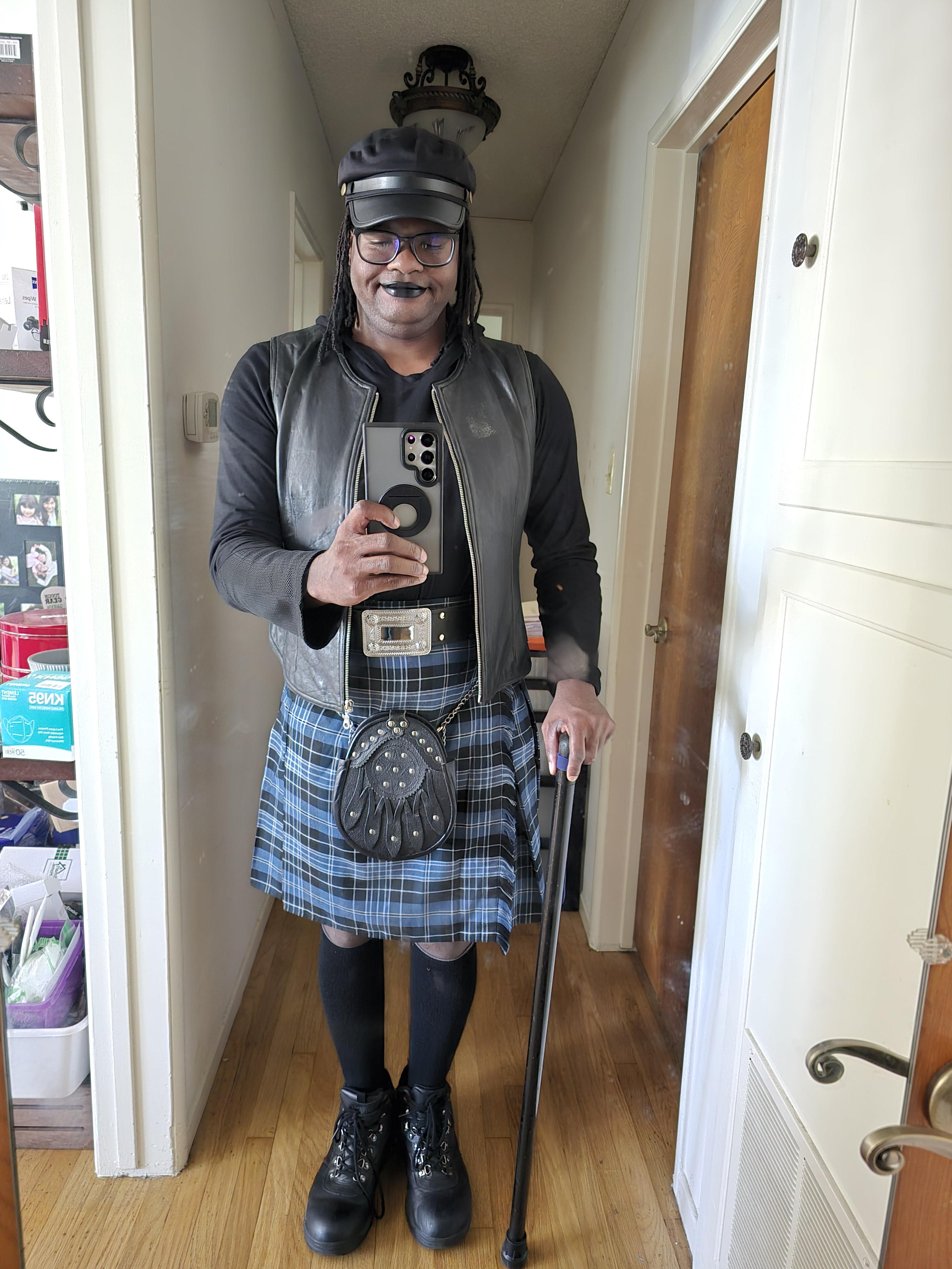 Ello and good afternoon | Scrolller