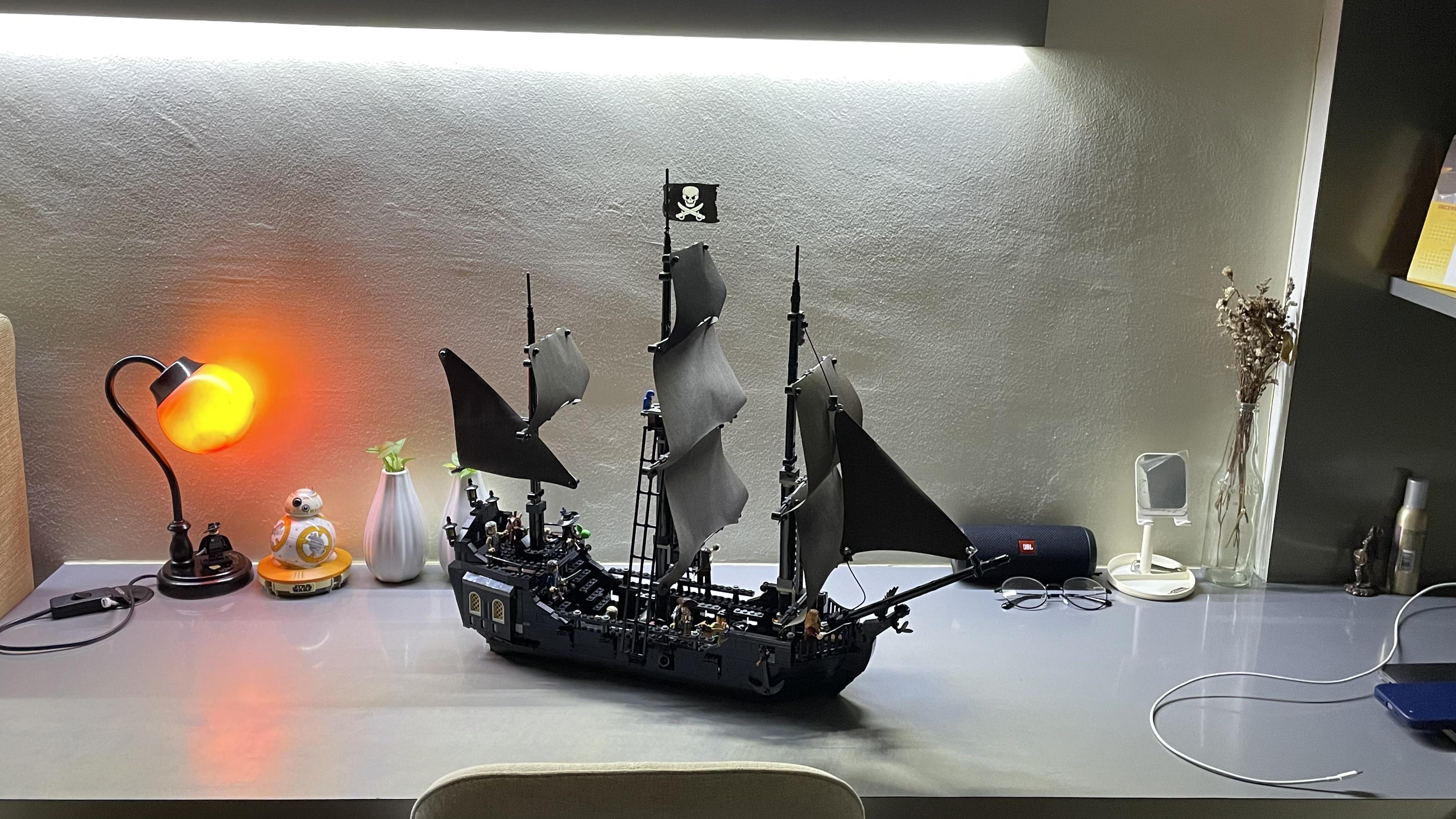 Black pearl modified | Scrolller