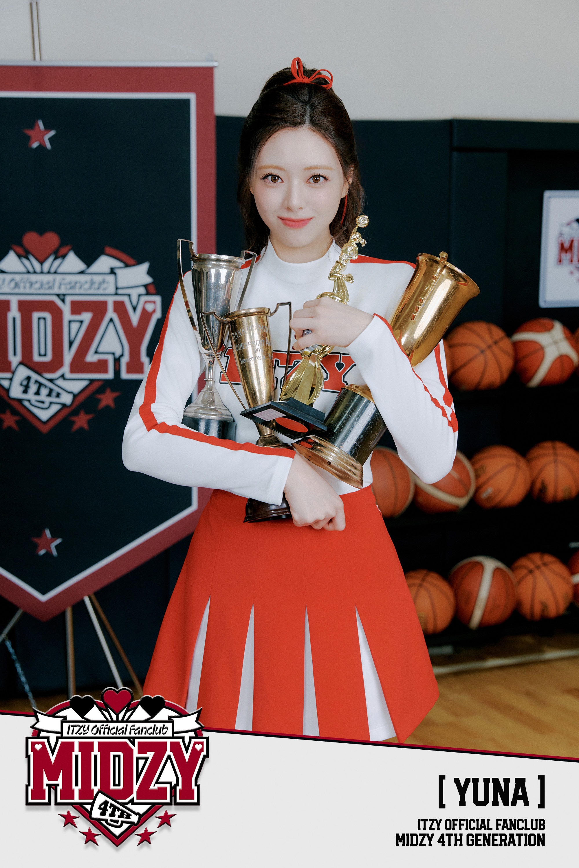 ITZY - Official Fanclub: MIDZY (4th Generation Recruitment - Yuna Teaser Photos) | Scrolller