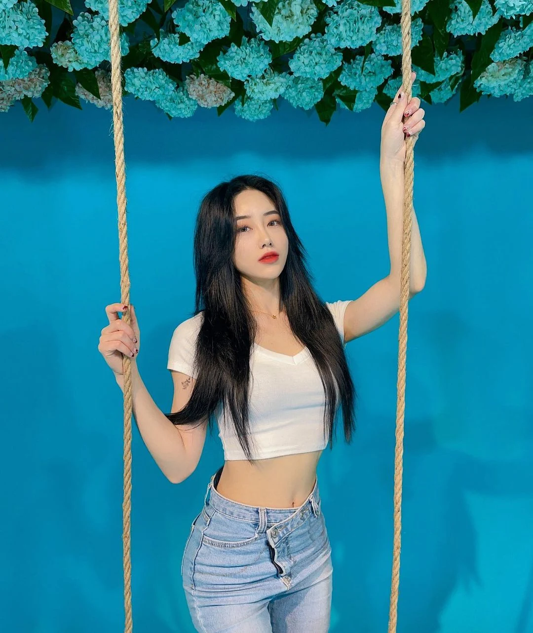 Cute midriff | Scrolller