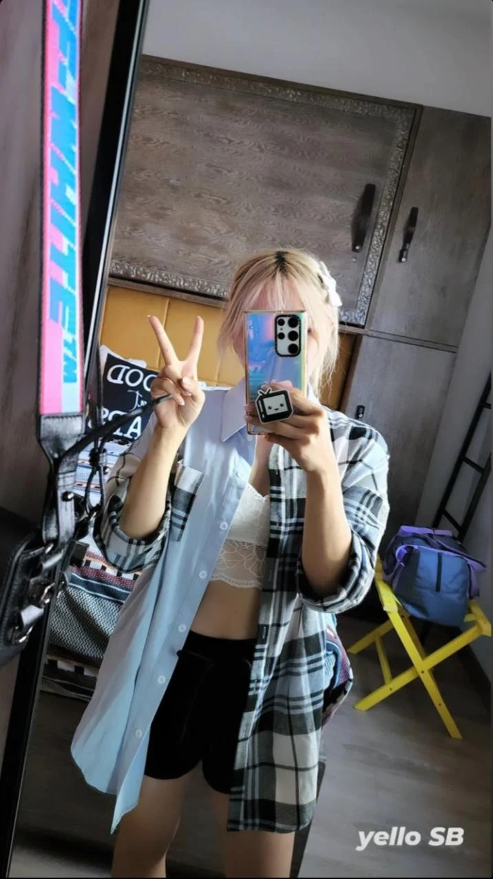 yvonne's instastory | Scrolller