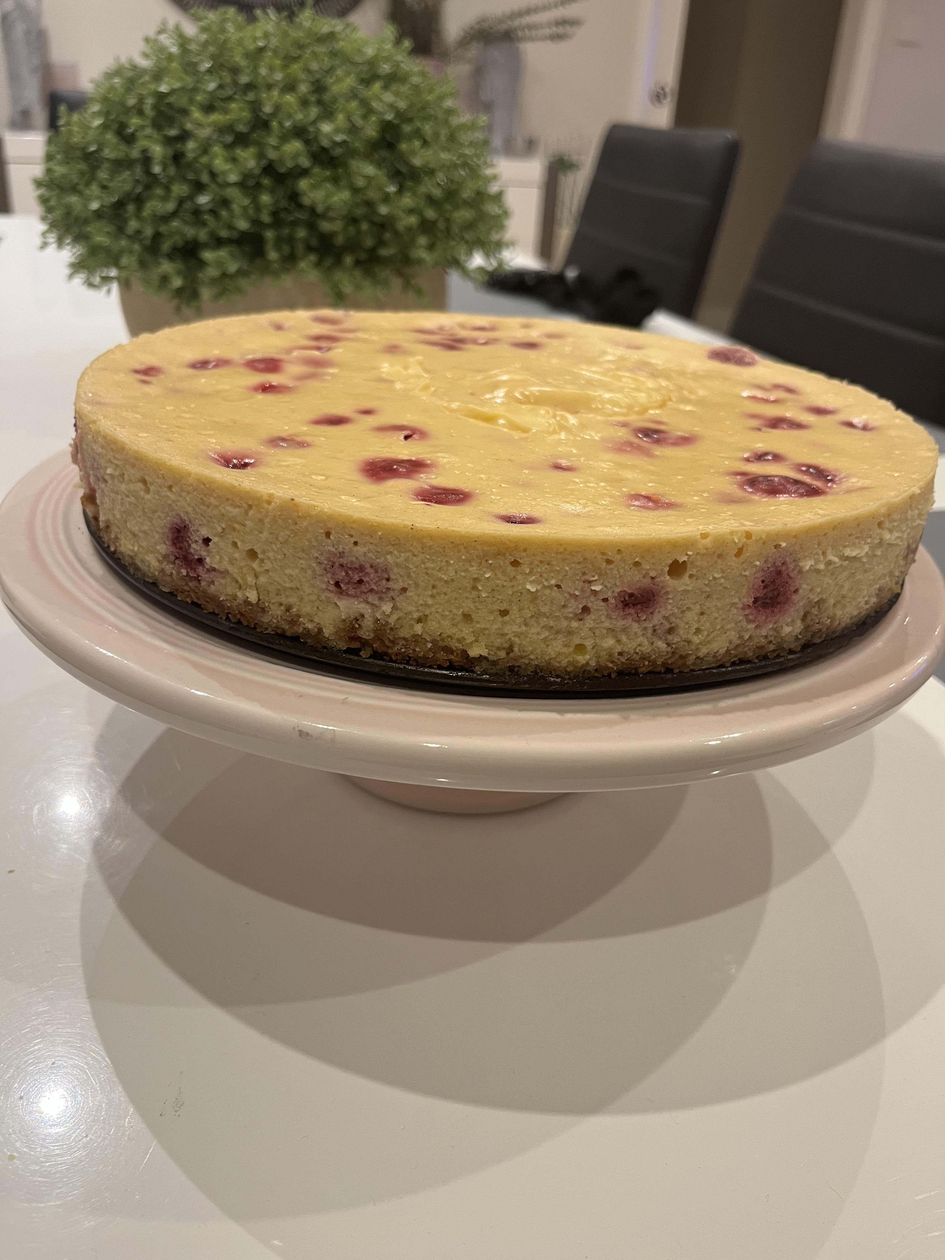 [Homemade] Raspberry lemon cheesecake | Scrolller