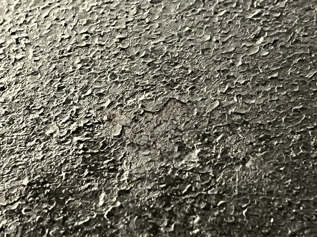 What’s going on with this chipped spot on my pan? Is it bad? | Scrolller