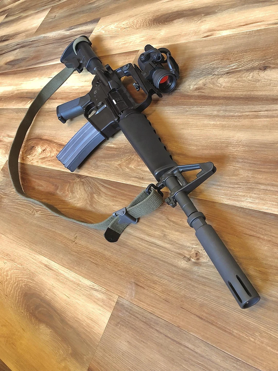 XM177-ish clone. Triangular handguard gang. | Scrolller