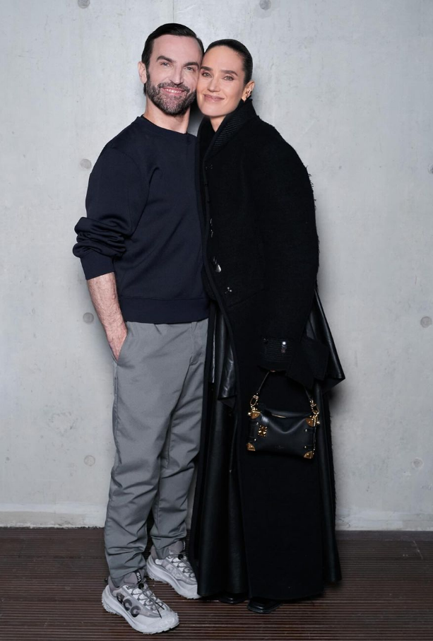 C'est l'amour | Scrolller