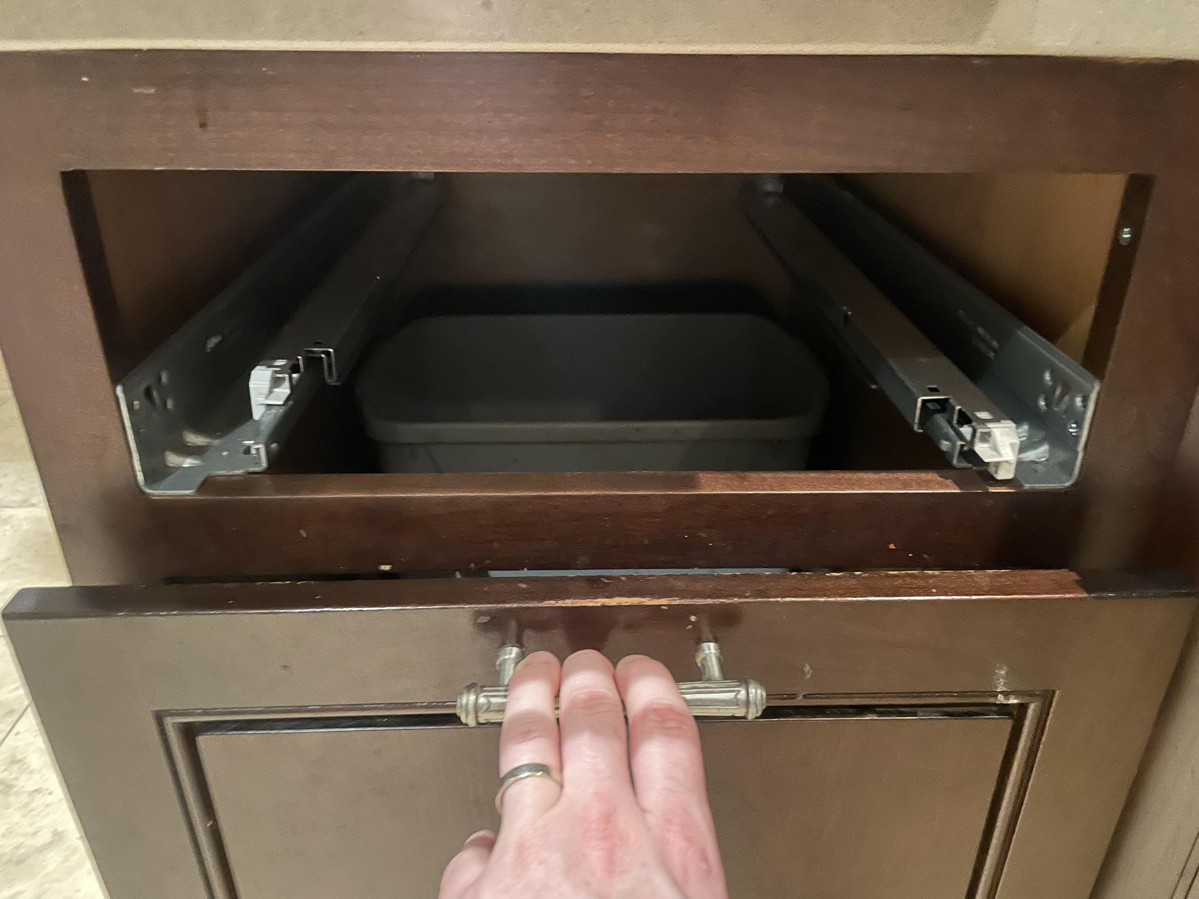 Stuck Garbage drawer | Scrolller