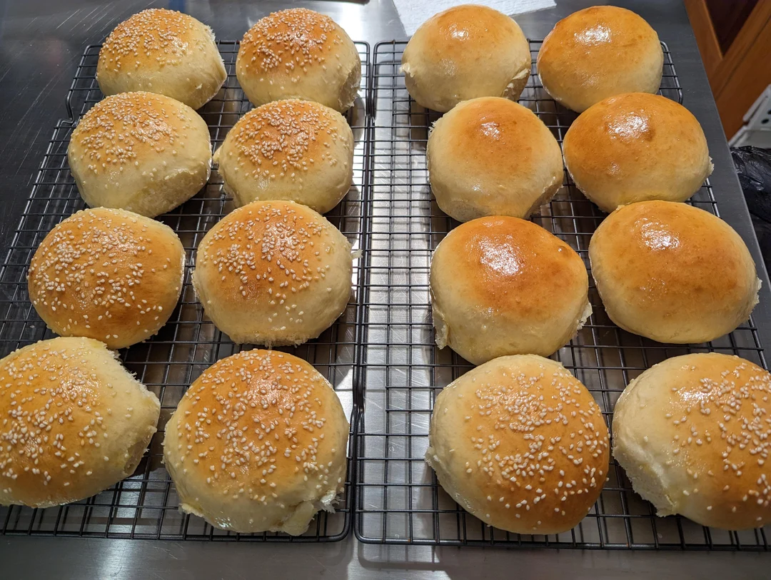 Mother's day burger buns for smash burgers | Scrolller