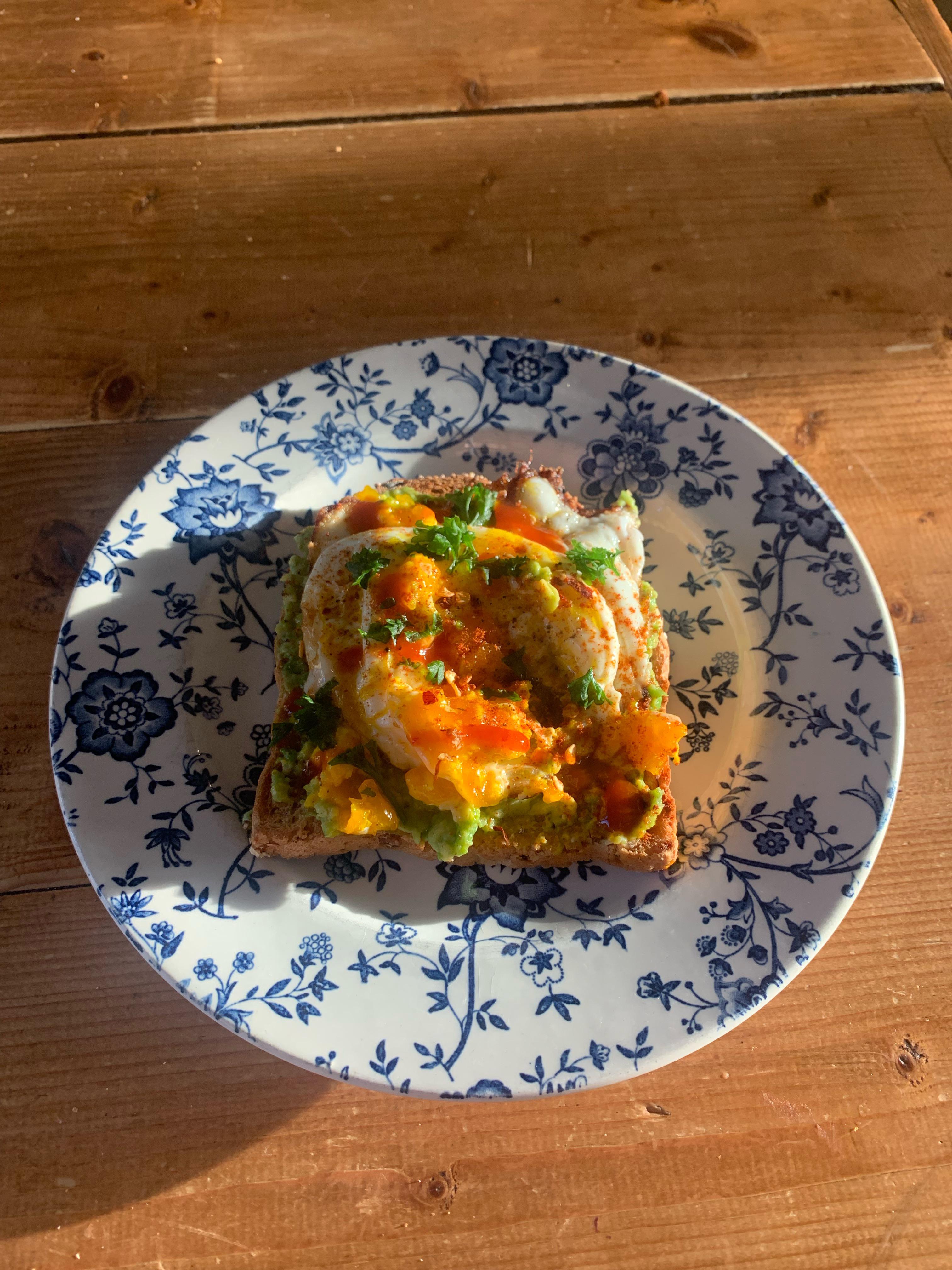 [homemade] Avocado toast with a fried egg | Scrolller