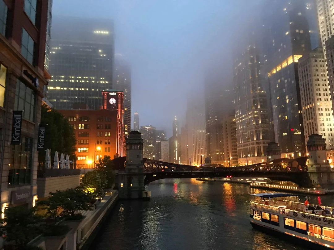 Chicago Riverwalk | Scrolller