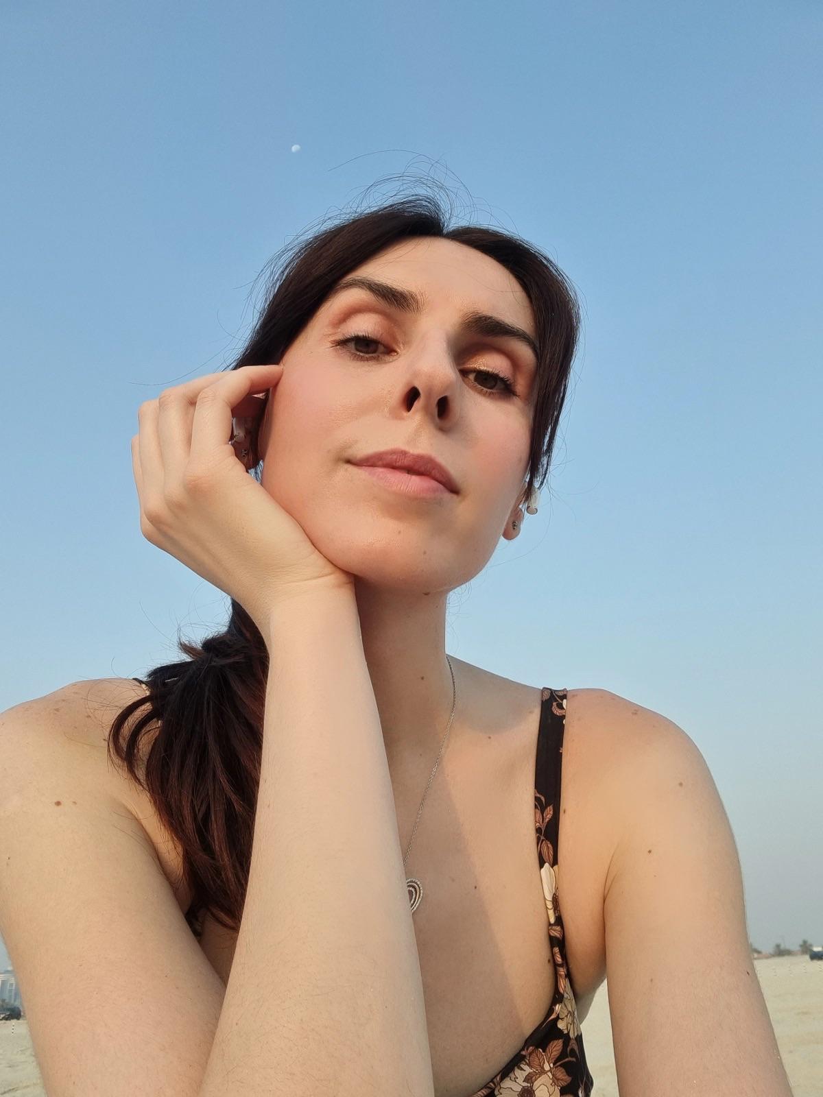 New here what did I miss? | Scrolller