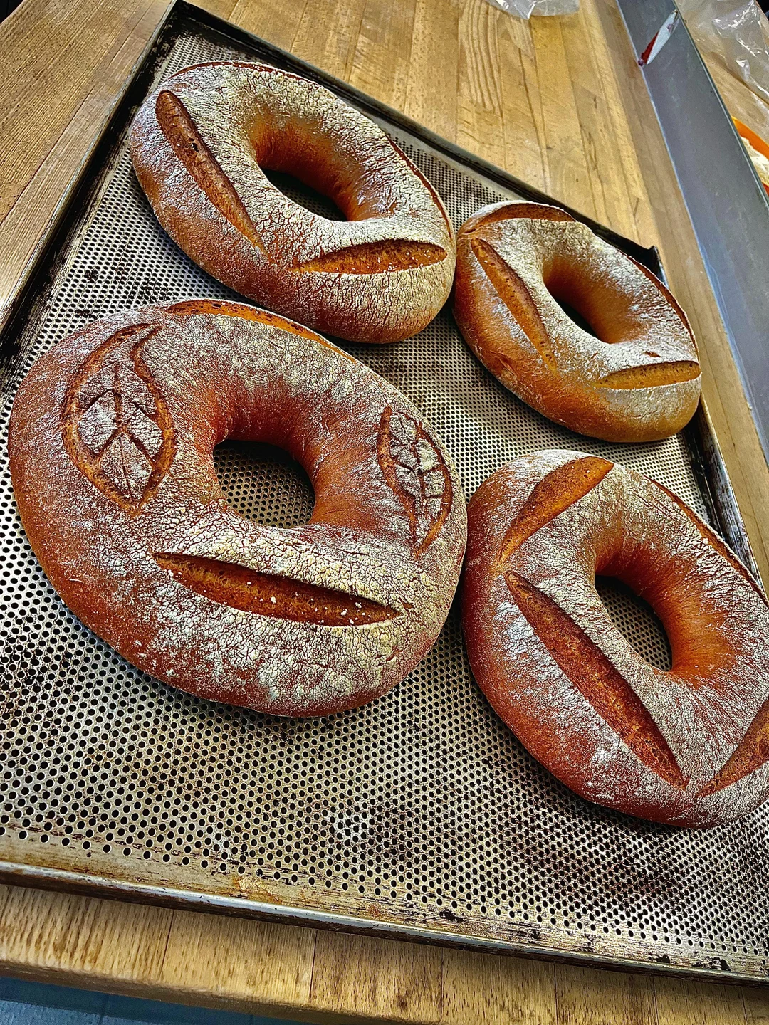 Round bread | Scrolller