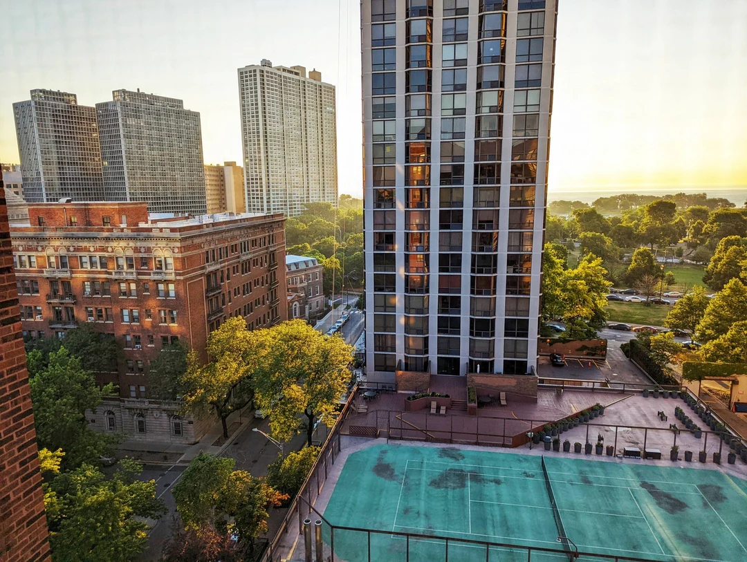 Sunrise over Park West, Chicago [OC] | Scrolller