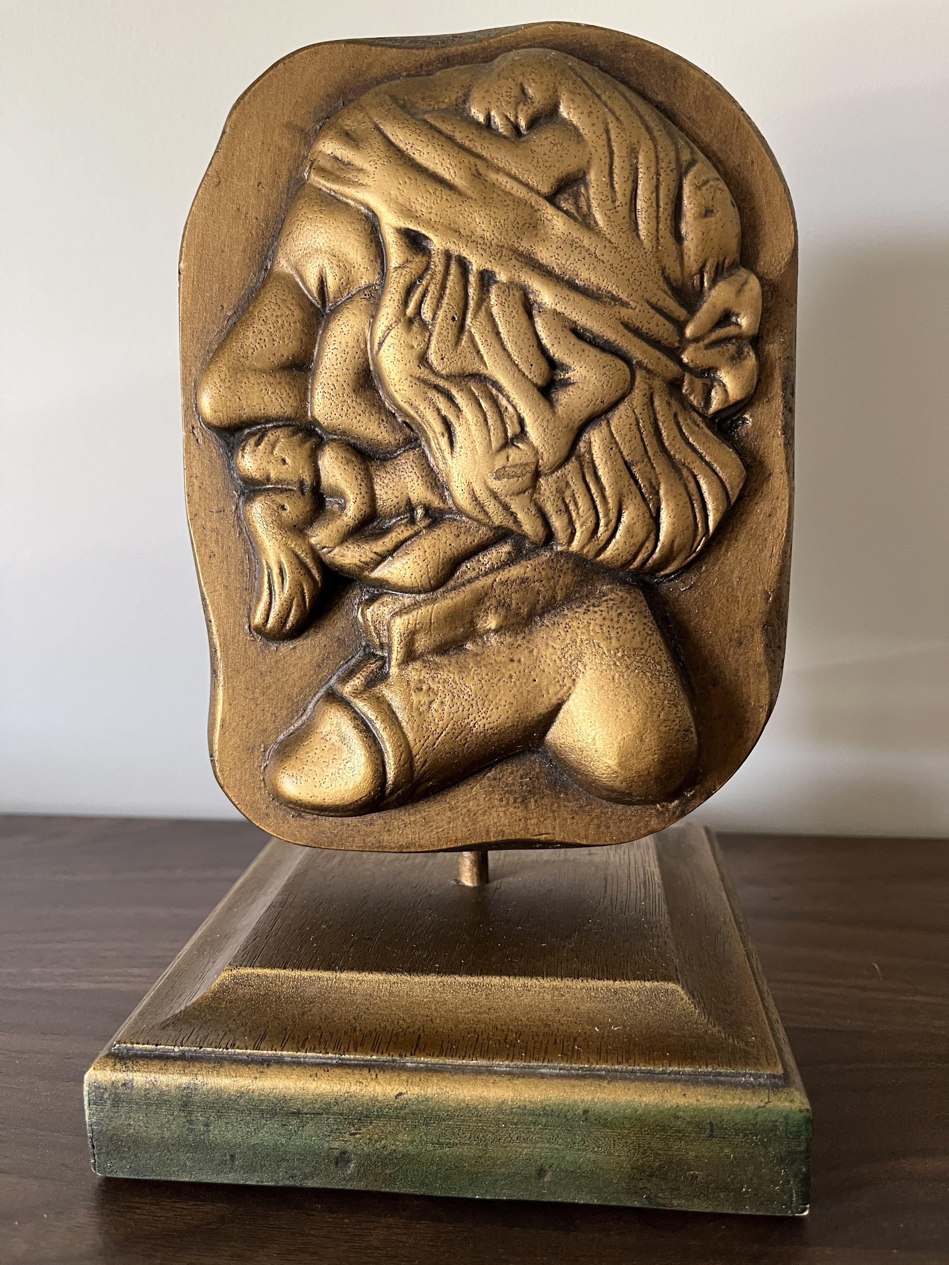 Look closer | Scrolller