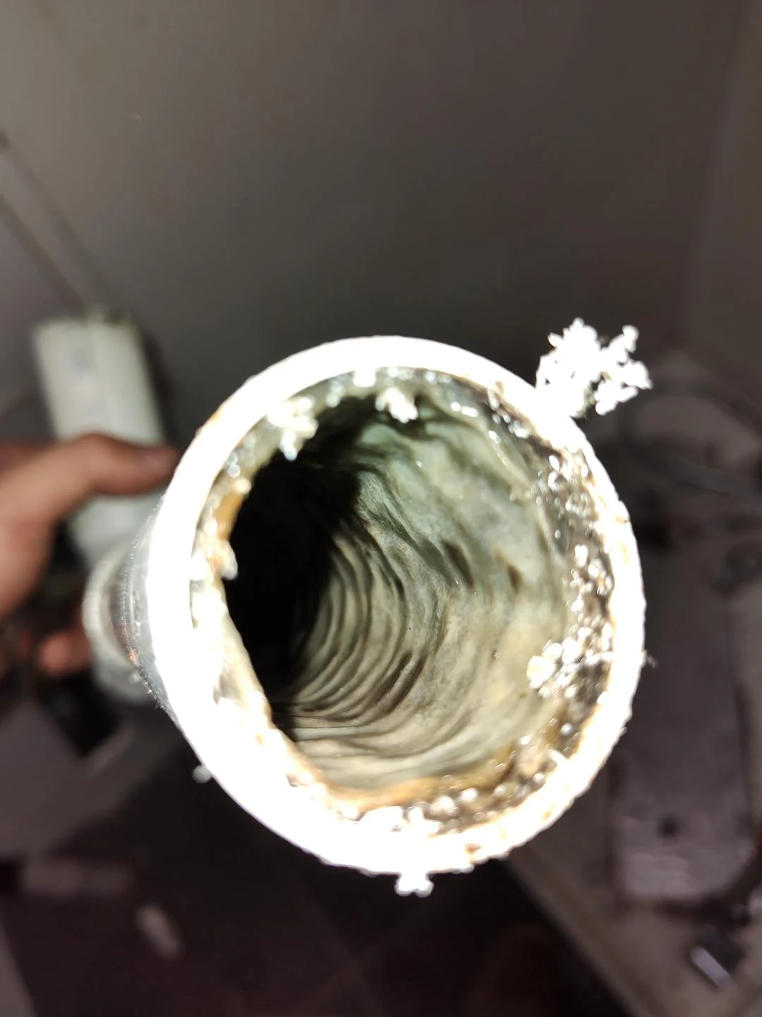 old bathroom pipe comes with ribbed gunk.. 😳😳 | Scrolller