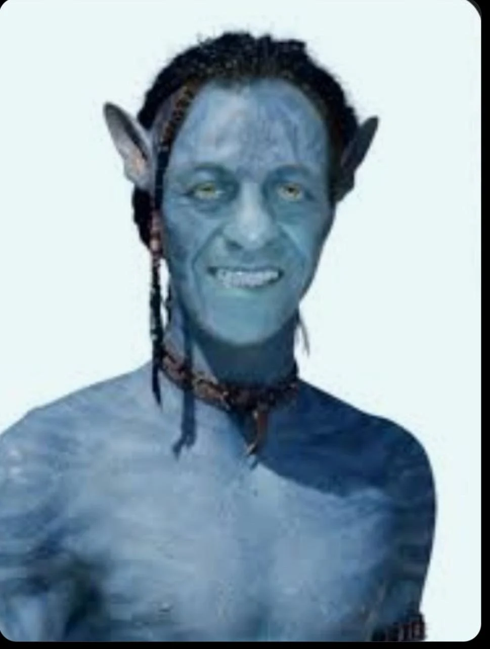 My uncle is an avatar, he is beautiful? | Scrolller